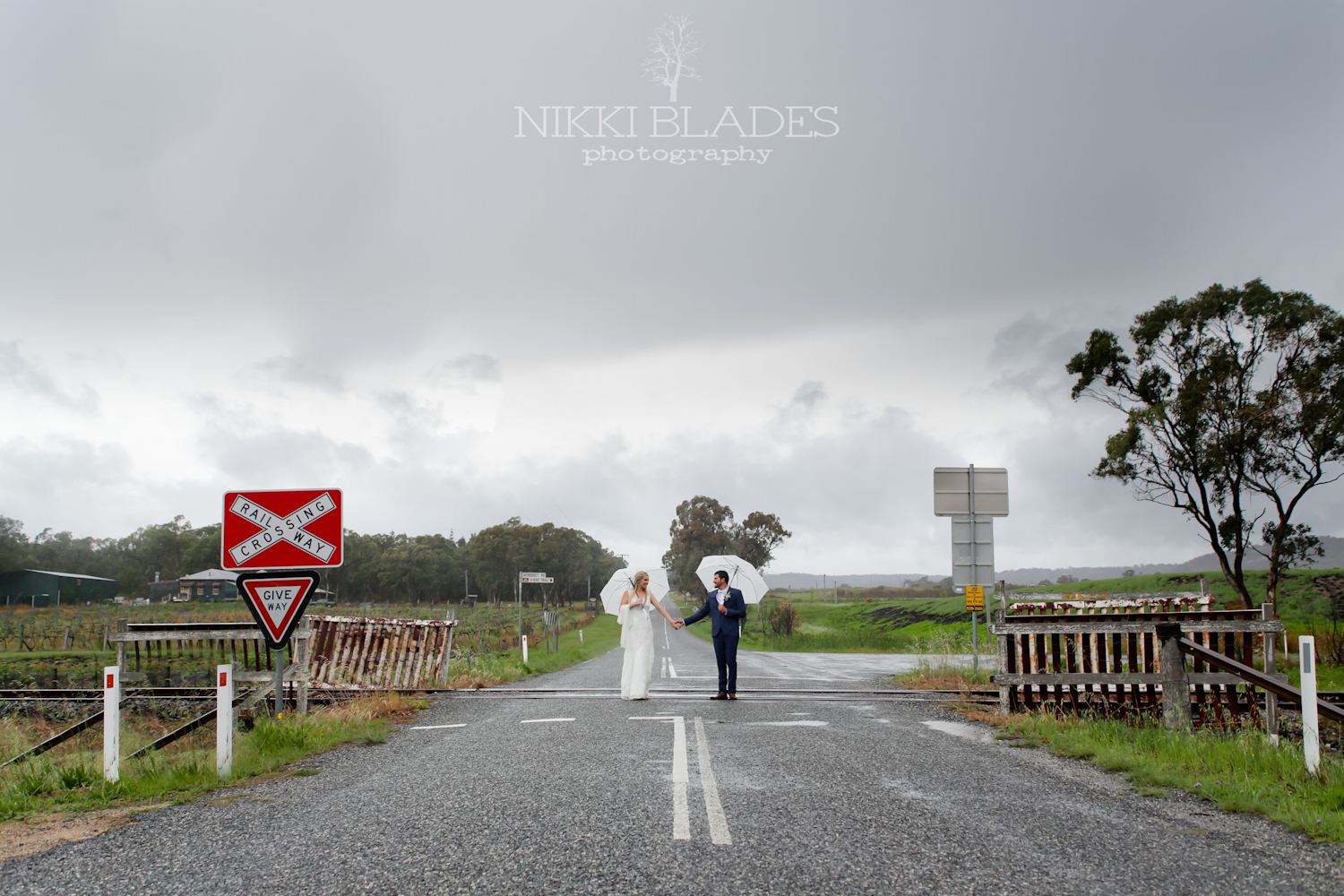Stanthorpe Wedding Photographer – Tori + Johnny – Nikki Blades Wedding ...